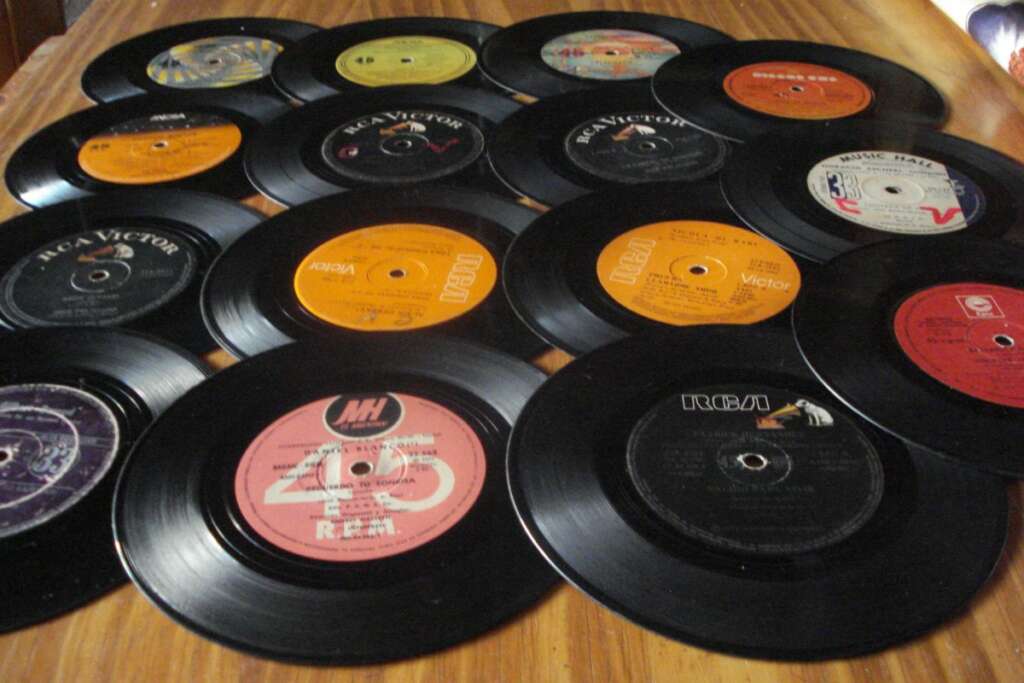 ¿Son mejores los discos de vinilo en calidad de sonido? | OhMyGeek!
