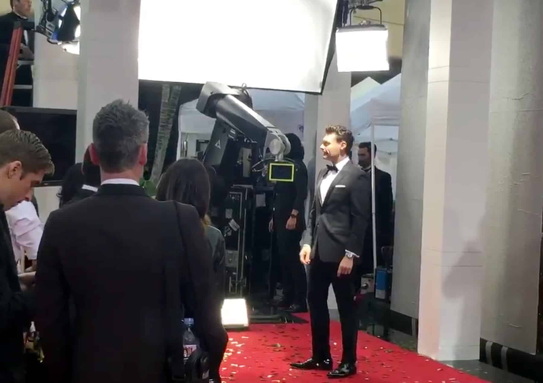 ¿Qué es la «Glambot»? El cool recurso audiovisual de las alfombras rojas