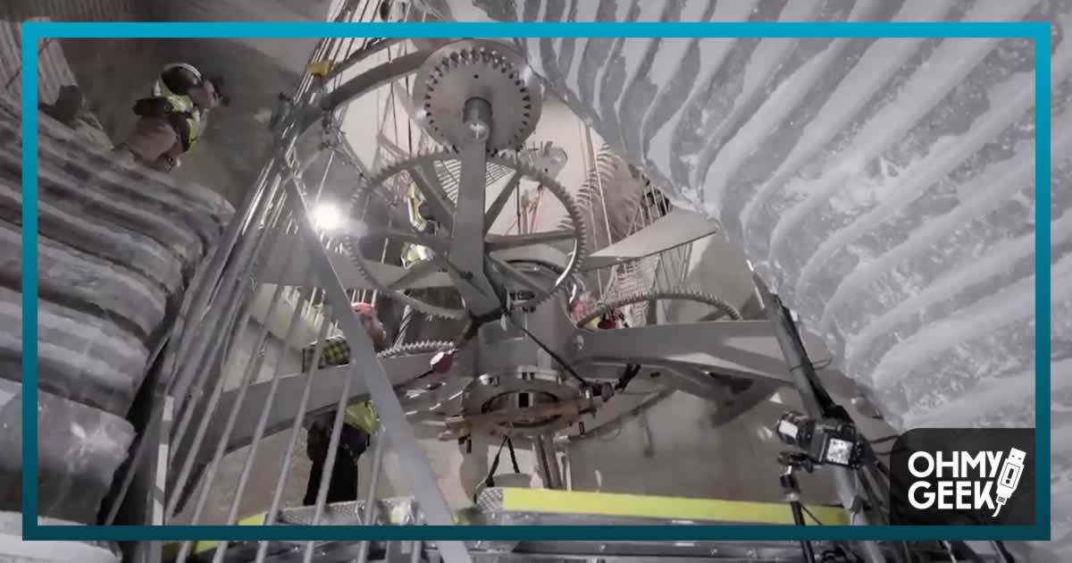 Jeff Bezos pagó millones de dólares para instalar un reloj de milenios ...